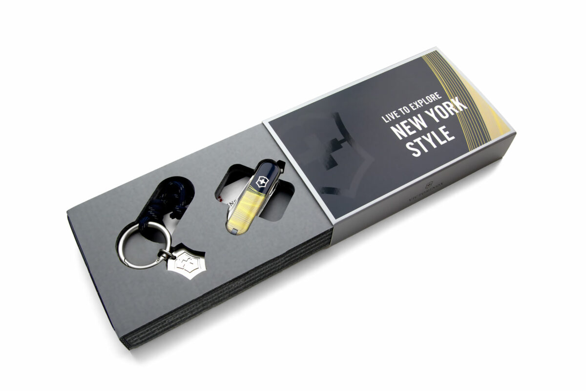 Victorinox "Live to Explore Collection" New York Style Classic SD | Red ...